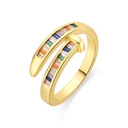 Luxenter-Ring aus Metalllegierung und mehrfarbigem Zirkonia, gefertigt in 18-karat-Gelbgold &ndash; Hagor