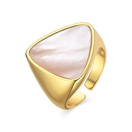 Luxenter Ring mit 18k Gold Finish wei&szlig;es Perlmutt - Sune