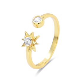 Luxenter Ring aus 925er Sterlingsilber mit gl&auml;nzenden Zirkonia aus 18K Gelbgold - Lialt