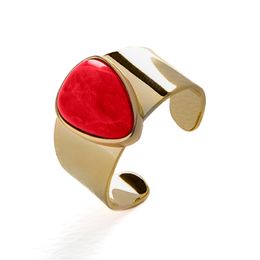 Luxenter Ring, Metalllegierung und Koralle, 18K vergoldet