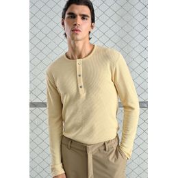 Komfort Fit Langarm Button-Down T-Shirt