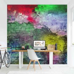 Fototapete 3D-Optik Bunte bespr&uuml;hte alte Wand aus Backstein