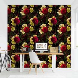 Mustertapete Wei&szlig;e Bl&uuml;ten mit Roten Rosen