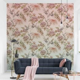 Mustertapete Aquarell V&ouml;gel mit gro&szlig;en Bl&uuml;ten in Ombre