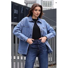 Oversized Jeansjacke mit Hemdkragen und Taschen