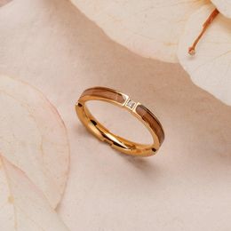 Holzkern Campania Ring Gold und Olive