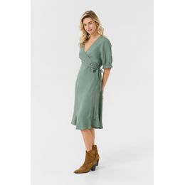 Cream Kleid mit femininer Silhouette green