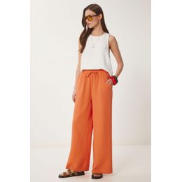 Weite Hosen mit Bindeg&uuml;rtel und Bindungsdetails