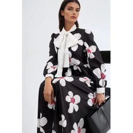Mustered A-Linien-Maxikleid mit Schalkragen
