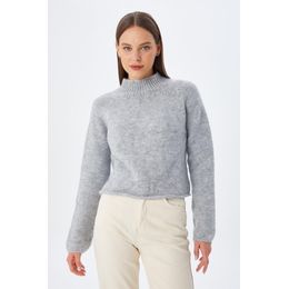 Damen Gestreifter Strickpullover mit verk&uuml;rztem Schnitt
