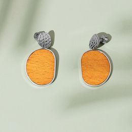 Holzkern Ohrringe Damen Silber und Walnuss