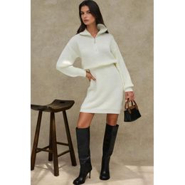 Tailliertes geripptes Mini-Strickkleid mit Rei&szlig;verschlusskragen