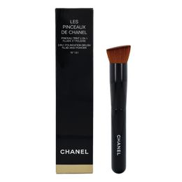 Chanel Les Pinceaux 2-In-1 Foundation Brush.