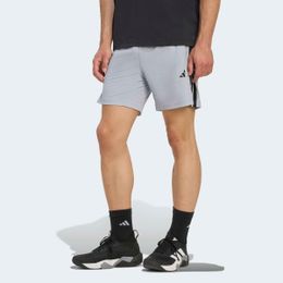 Shorts adidas Performance "WORKOUT ESSENTIALS BASE 3-STRIPES PIQU&Eacute; 7 IN", Herren, Gr. S, N-Gr, grau (halo silber, schwarz, normal, gr.), Obermaterial: 100% Polyester, Hosen Shorts