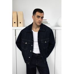 Jeansjacke mit Taschen