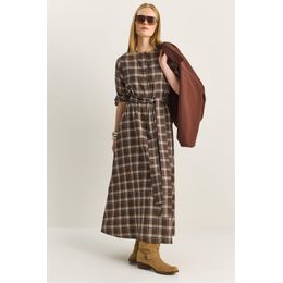 Karierte Midi-Kleid mit G&uuml;rtel