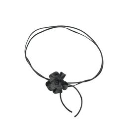 Tailleng&uuml;rtel "Bl&uuml;te", Damen, Gr. onesize, schwarz, Leder, Collezione Alessandro, unifarben, Basic, G&uuml;rtel, Lederband mit echt Leder Bl&uuml;te