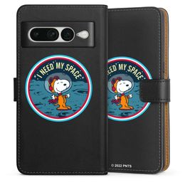 DeinDesign Google Pixel 7 Pro Handy Klapph&uuml;lle Handyh&uuml;lle aus Kunst Leder schwarz Flip Case Peanuts Snoopy Weltall Sideflip mit langer Lasche