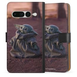 DeinDesign Google Pixel 7 Pro Handy Klapph&uuml;lle Handyh&uuml;lle aus Kunst Leder schwarz Flip Case The Child Star Wars Baby Yoda Sideflip mit langer Lasche