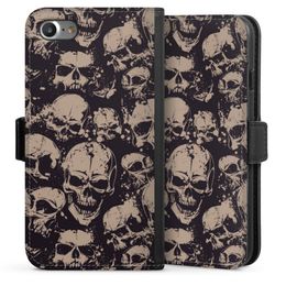 DeinDesign iPhone 8 Handy Klapph&uuml;lle Handyh&uuml;lle aus Kunst Leder schwarz Flip Case Gothic Halloween Totenkopf Sideflip mit Lasche