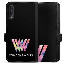 DeinDesign Galaxy A50 Handy Klapph&uuml;lle Handyh&uuml;lle aus Kunst Leder schwarz Flip Case Official Licensed Product Wincent Weiss Music Sideflip mit Lasche