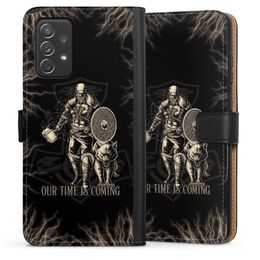DeinDesign Galaxy A72 Handy Klapph&uuml;lle Handyh&uuml;lle aus Kunst Leder schwarz Flip Case Tv Show Designs Wikinger Vikings Sideflip mit langer Lasche