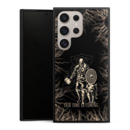 DeinDesign Galaxy S24 Ultra Handy Premium Silikon H&uuml;lle Handyh&uuml;lle schwarz Case Tv Show Designs Wikinger Vikings Silikon Premium Case