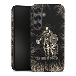 DeinDesign Galaxy S25 Handy Panzer Handyh&uuml;lle robuste Outdoor H&uuml;lle Schutzh&uuml;lle gl&auml;nzend Tv Show Designs Wikinger Vikings Tough Case