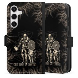 DeinDesign Galaxy S24 Handy Klapph&uuml;lle Handyh&uuml;lle aus Kunst Leder schwarz Flip Case Tv Show Designs Wikinger Vikings Sideflip mit Lasche