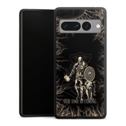 DeinDesign Google Pixel 7 Pro Handy Premium Silikon H&uuml;lle Handyh&uuml;lle schwarz Case Tv Show Designs Wikinger Vikings Silikon Premium Case