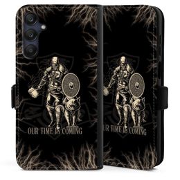 DeinDesign Galaxy A25 5G Handy Klapph&uuml;lle Handyh&uuml;lle aus Kunst Leder schwarz Flip Case Tv Show Designs Wikinger Vikings Sideflip mit Lasche