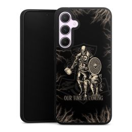DeinDesign Galaxy A55 5G Handy Premium Silikon H&uuml;lle Handyh&uuml;lle schwarz Case Tv Show Designs Wikinger Vikings Silikon Premium Case