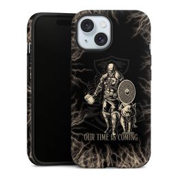 DeinDesign iPhone 15 Handy Panzer Handyh&uuml;lle robuste Outdoor H&uuml;lle Schutzh&uuml;lle matt Wikinger Vikings Tv Show Designs Tough Case