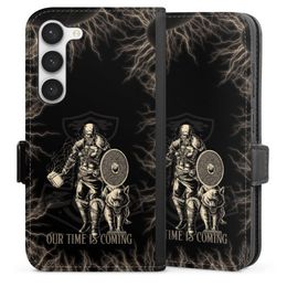 DeinDesign Galaxy S23 Handy Klapph&uuml;lle Handyh&uuml;lle aus Kunst Leder schwarz Flip Case Tv Show Designs Wikinger Vikings Sideflip mit Lasche