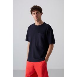 &Uuml;bergr&ouml;&szlig;iges T-Shirt mit Rundhalsausschnitt aus Baumwollmischung und Brusttasche
