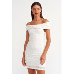 K&ouml;rperbetontes Mini-Spitzenkleid