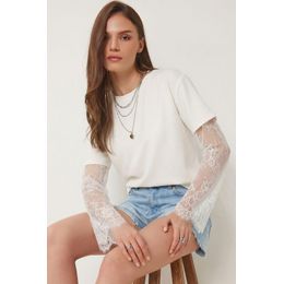 &Uuml;bergro&szlig;es Rundhals-T-Shirt