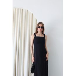 Maxikleid mit quadratischem Kragen und Bindungsdetail