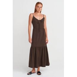 &Auml;rmelloses A-Linien-Maxikleid mit Frontband
