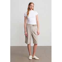 Hochtaillierte gestreifte ma&szlig;geschneiderte Shorts mit G&uuml;rtel