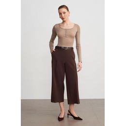 Hoch taillierte, mit G&uuml;rtel ausgestattete Crepe-Culottes