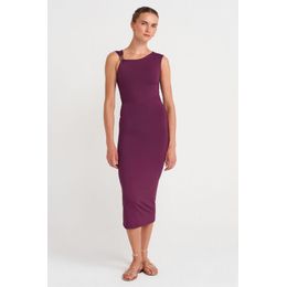&Auml;rmelloses Bodycon-Midi-Kleid mit Accessoire-Detail