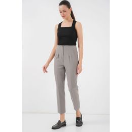 Hoch taillierte Slim-Fit Crepe-Hosen in verk&uuml;rzter L&auml;nge