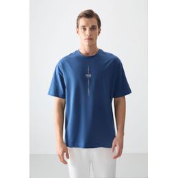 &Uuml;bergr&ouml;&szlig;e Bedrucktes Rundhals-T-Shirt