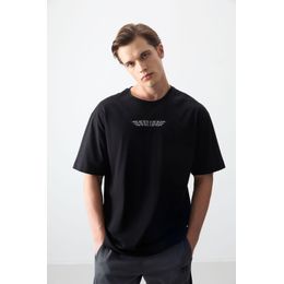&Uuml;bergr&ouml;&szlig;en Baumwoll-Logo-T-Shirt