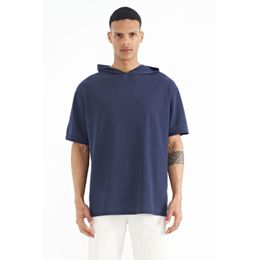 &Uuml;bergr&ouml;&szlig;e Kapuzen-T-Shirt mit Accessoire-Details