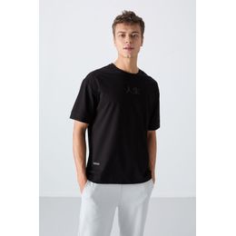 &Uuml;bergr&ouml;&szlig;e Bedrucktes Rundhals-T-Shirt