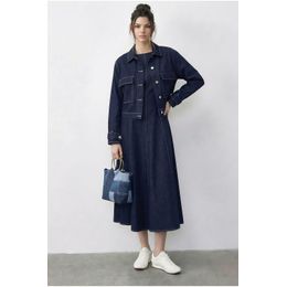 Jeansjacke und weit geschnittene Hose Set