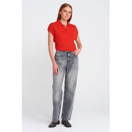 Hochtaillierte Mom-Jeans mit geradem Bein