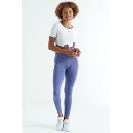 Elastisches Crop-T-Shirt mit Rundhalsausschnitt